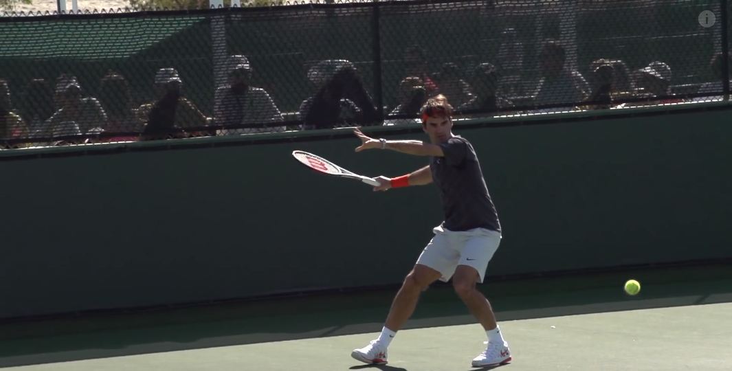 01Roger-Federer-in-Super-Slow-Motion-Forehand-Backhand-Serve - Free ...